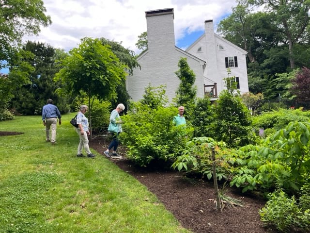 Chamber of Commerce holds Garden Tour