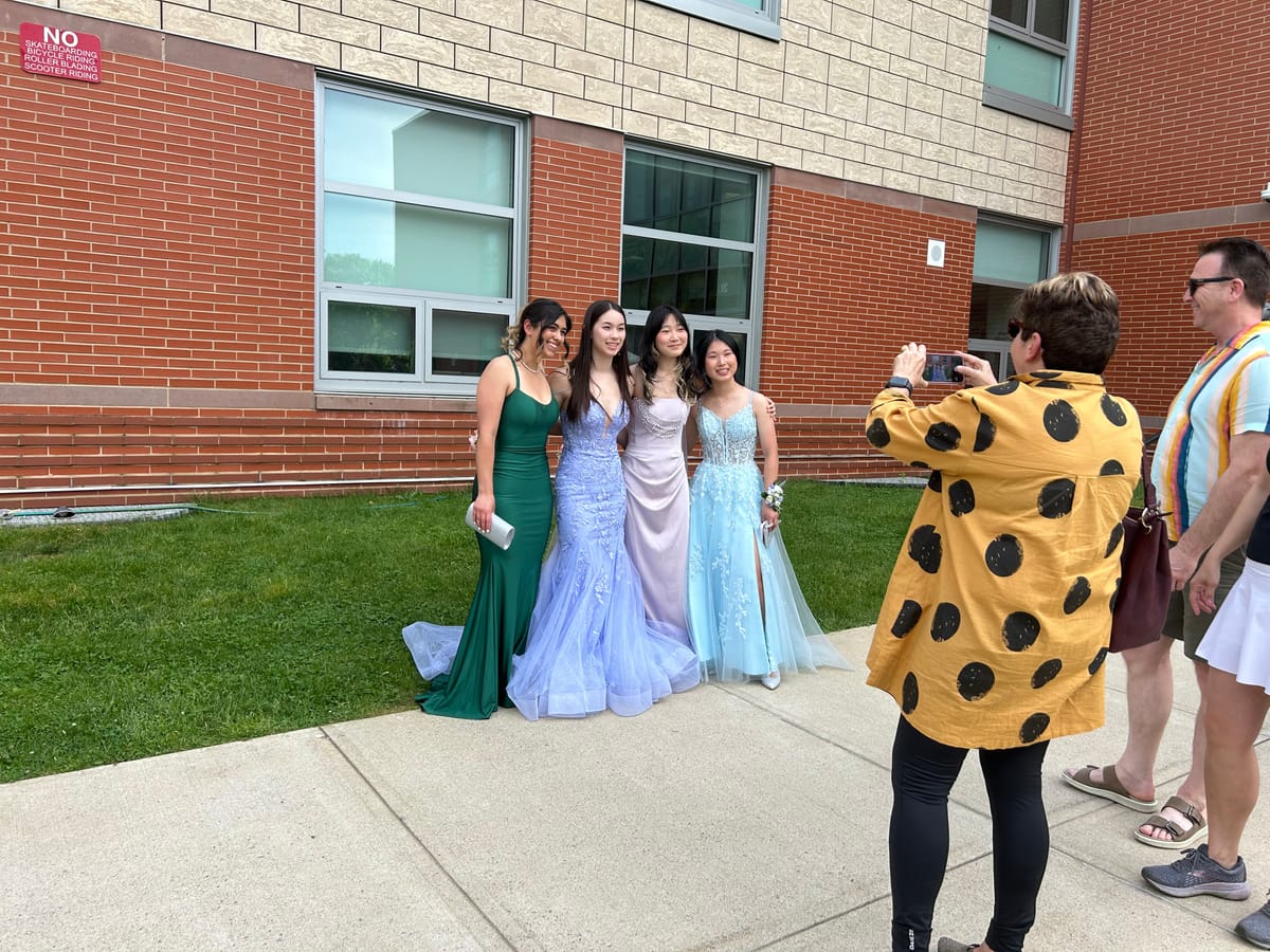 Winchester High School seniors glitz up for prom night